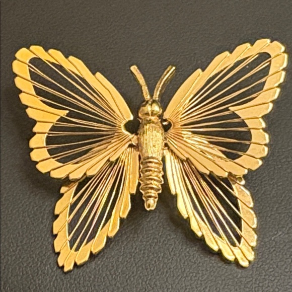 Jewelry | Monet Butterfly Vintage Gold Tone Brooch Open Design Pin ...